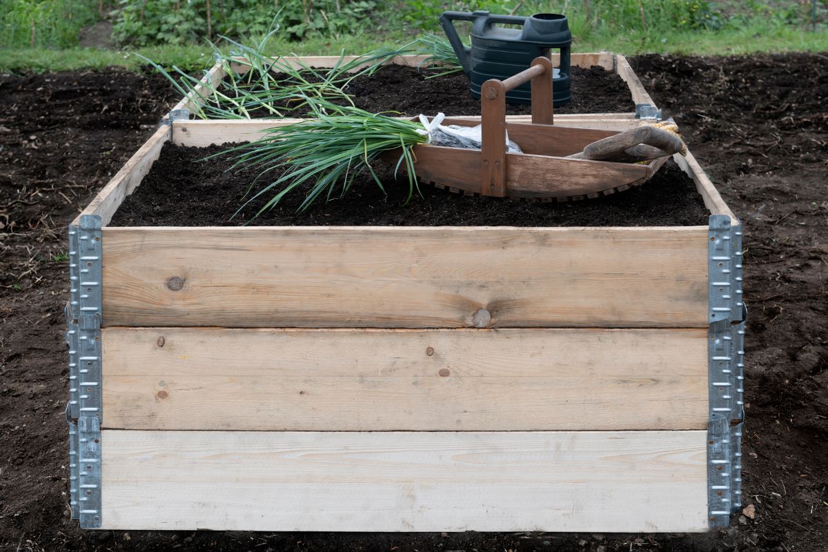 5 Ways To Brace A Raised Garden Bed